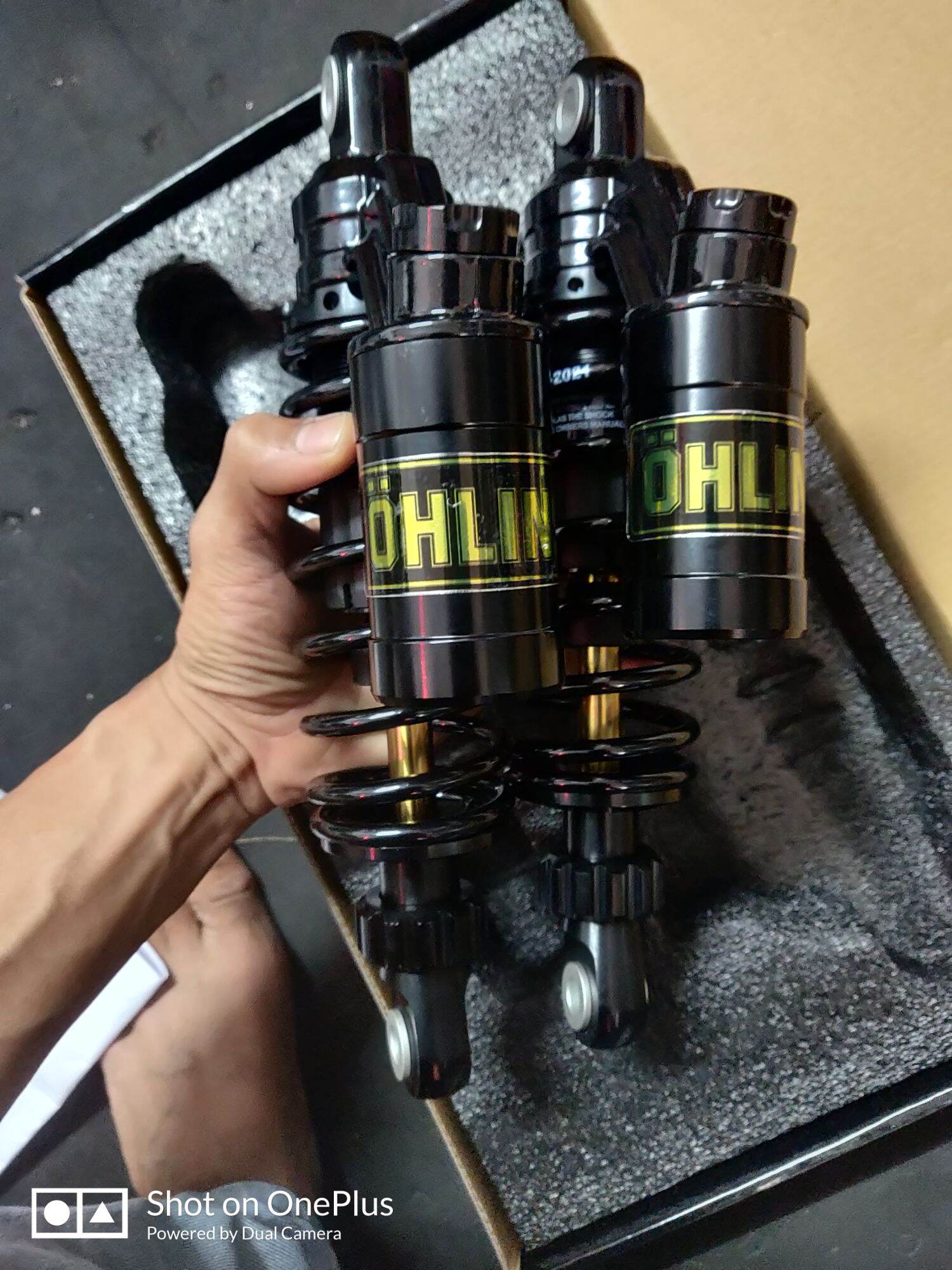 Phuộc Ohlins tem vàng full đen ty vàng 28cm gắn Sirius Taurus Jupiter mx Cub và các dòng xe điện ...