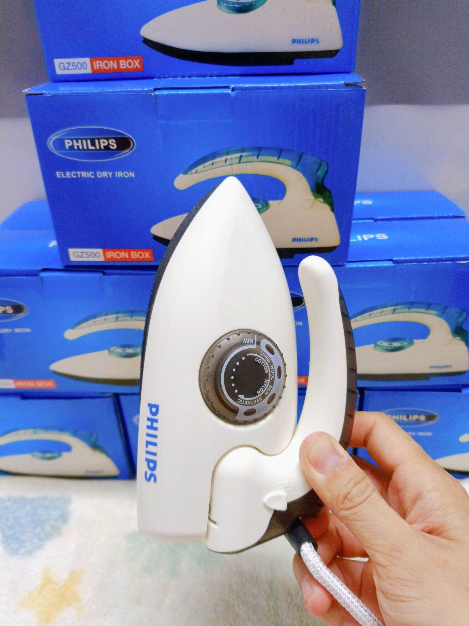 Bàn ủi du lịch mini Philip gấp gọn tiện lợi - Bàn là khô philip xếp gọn ...