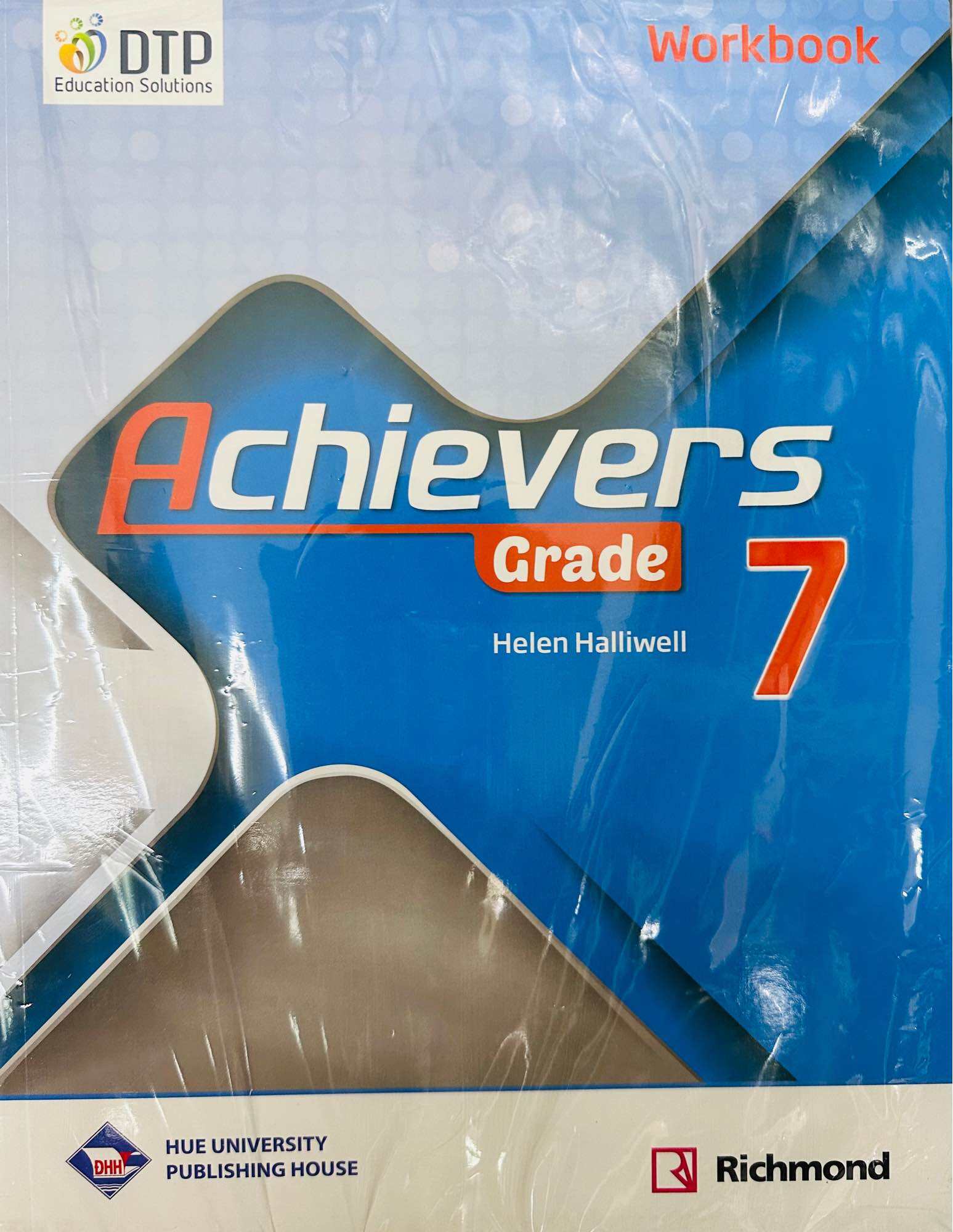 Achievers Grade 7 (with code for practice online) | Lazada.vn
