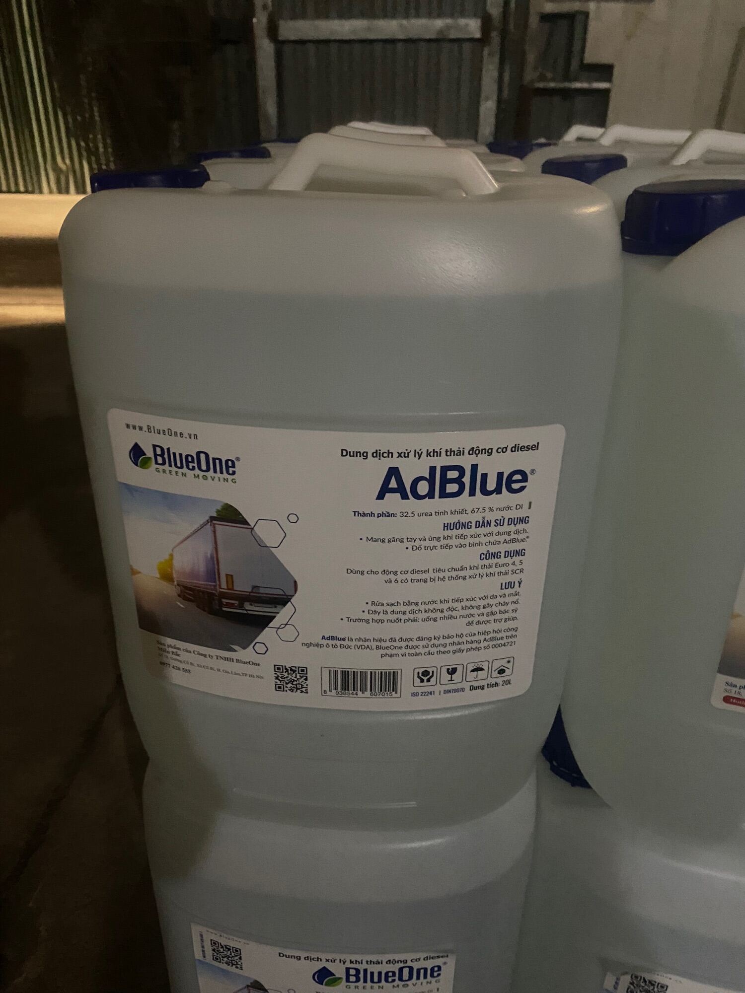 Dung Dịch khí thải Ure dạng can 20 lít | Lazada.vn