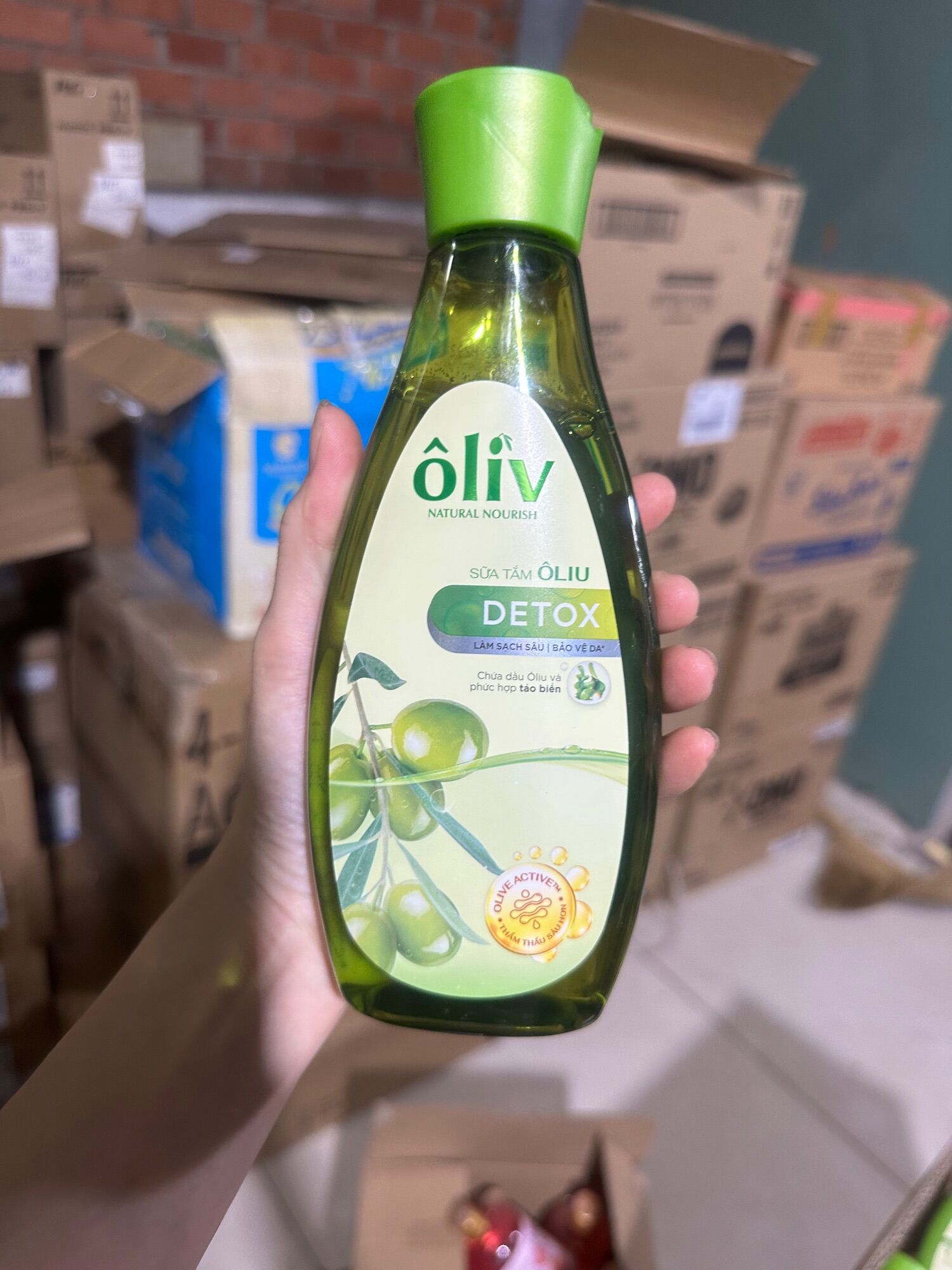 ( Dầu gội 250ml oliv các loai) Dầu gội ,sữa tắm, dưỡng thể , dầu xã ...