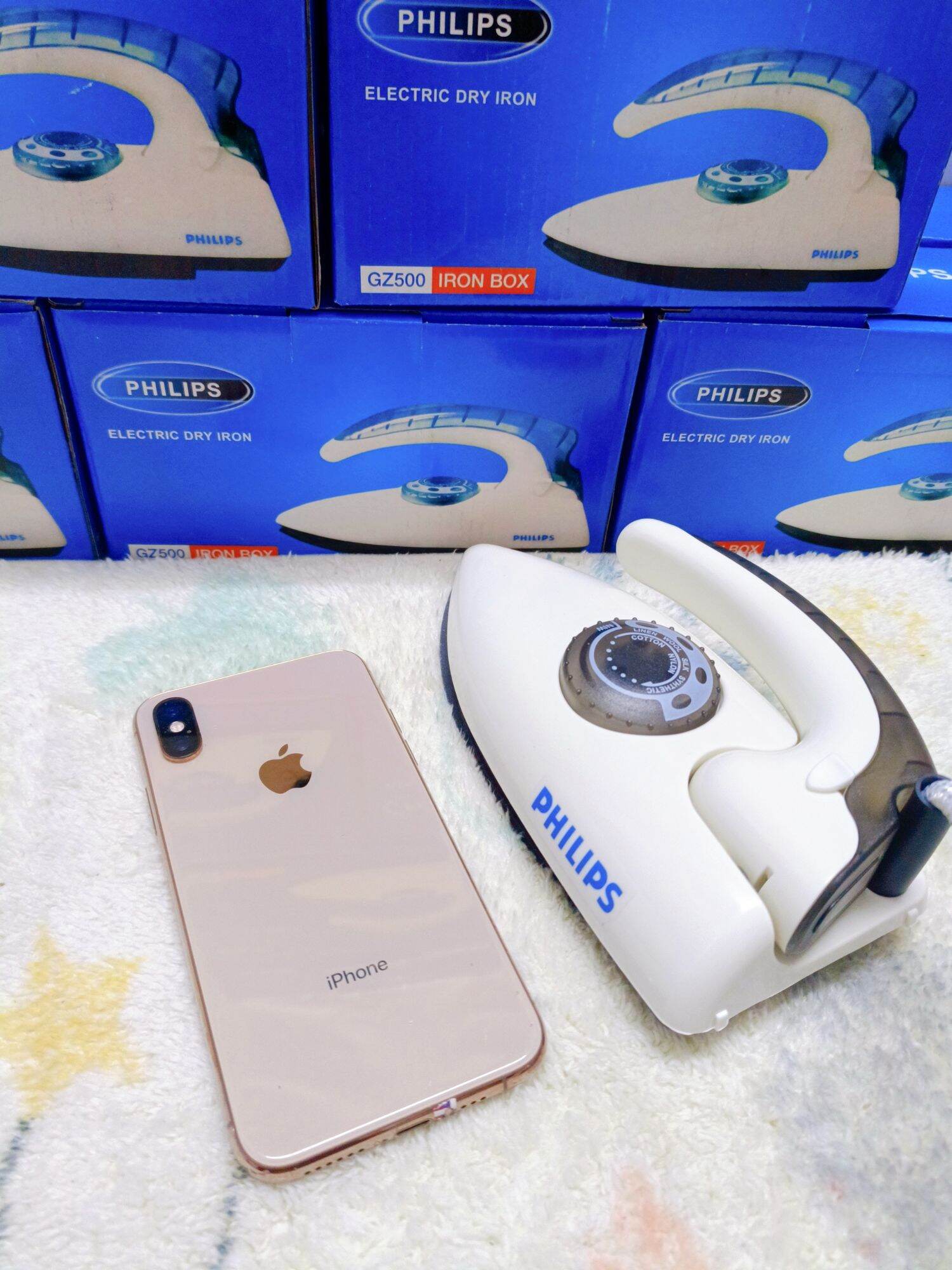 Bàn ủi du lịch mini Philip gấp gọn tiện lợi - Bàn là khô philip xếp gọn ...