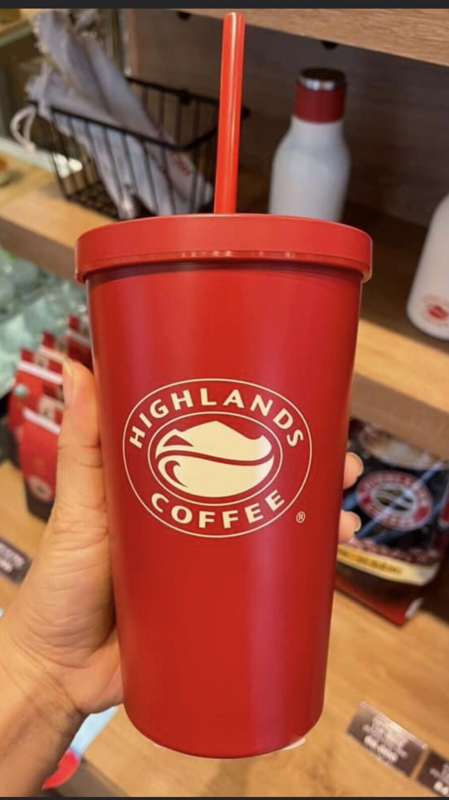 LY GIỮ NHiỆT ĐỎ HIGHLAND COFFEE | Lazada.vn