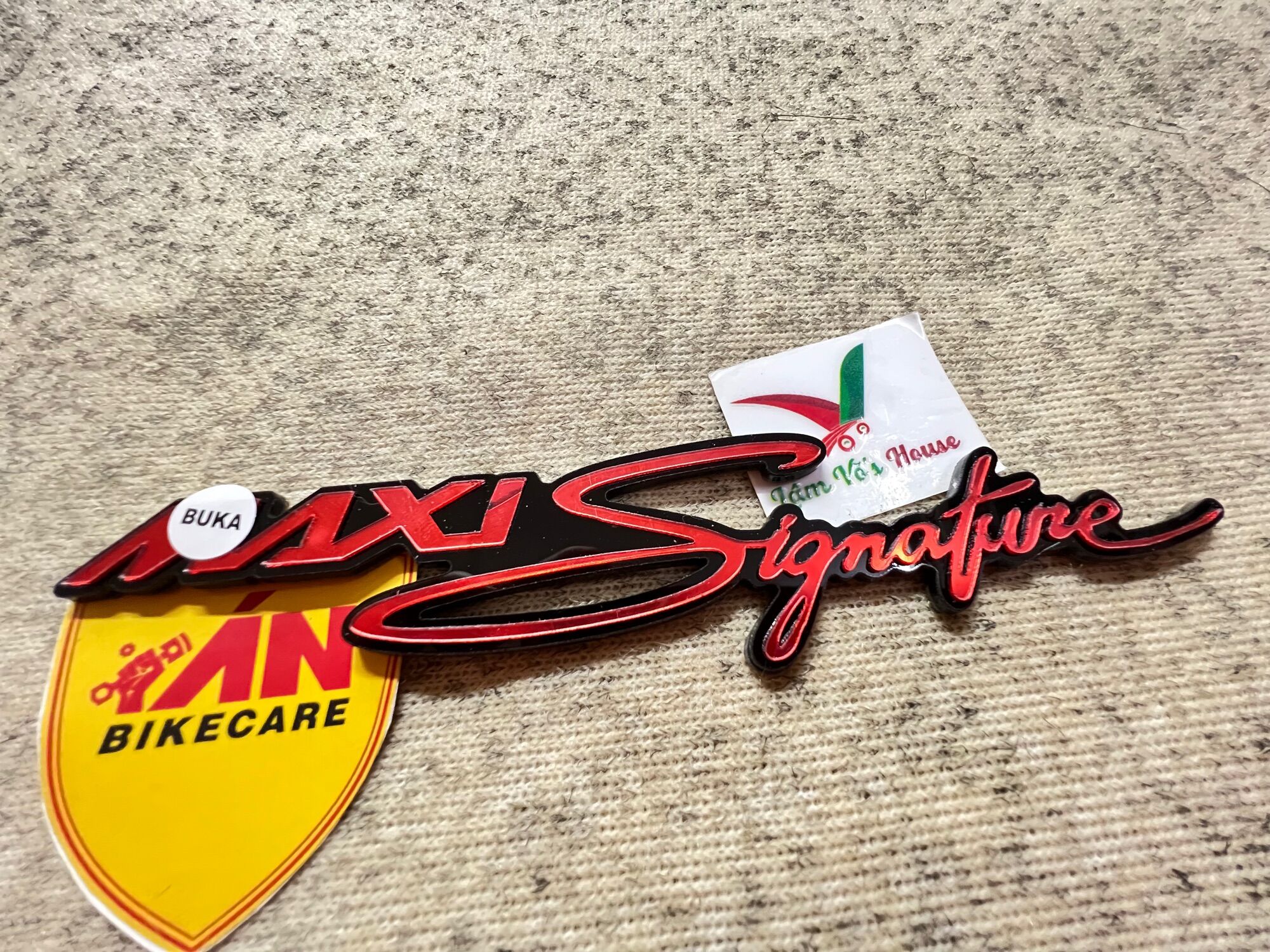 Tem xe logo MAXI SIGNATURE - 1 cái | Lazada.vn