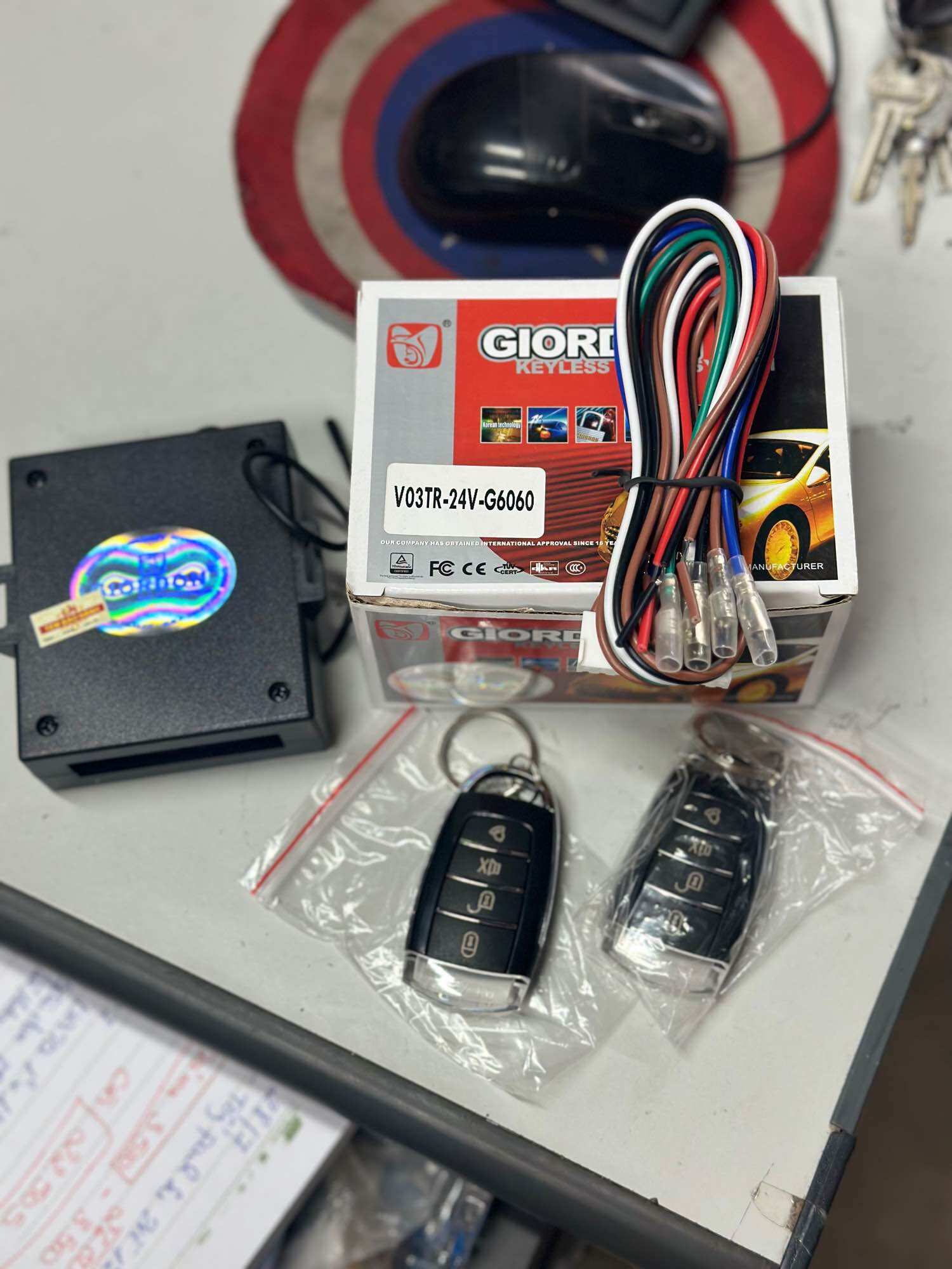 Bộ điều khiển khóa cửa ô tô Giordon 12-24V | Lazada.vn