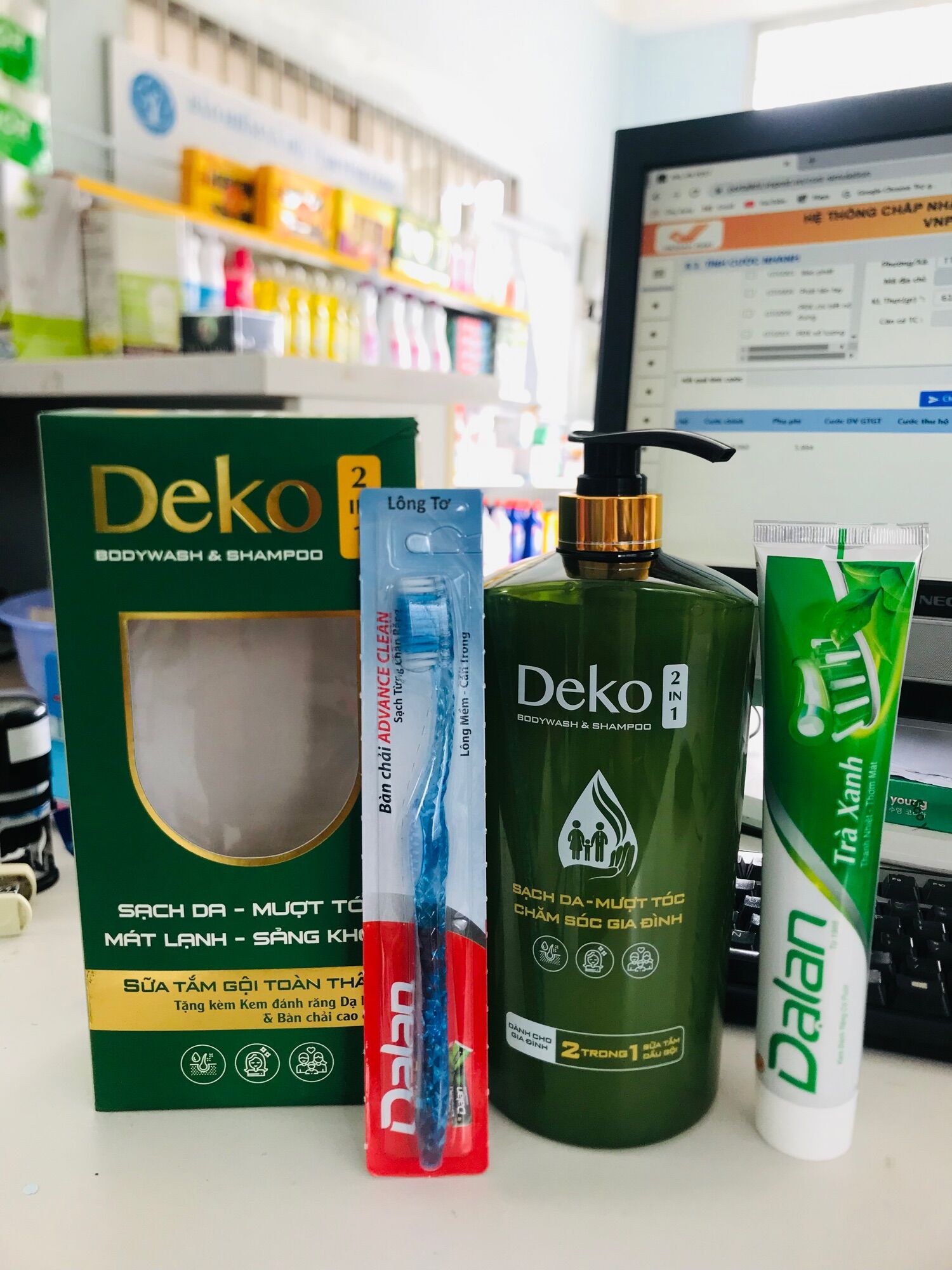 Deko 2 in 1 - Vừa Gội Vừa là Sữa Tắm - Chai 1L2 tặng kèm 1 tuýt kem ...