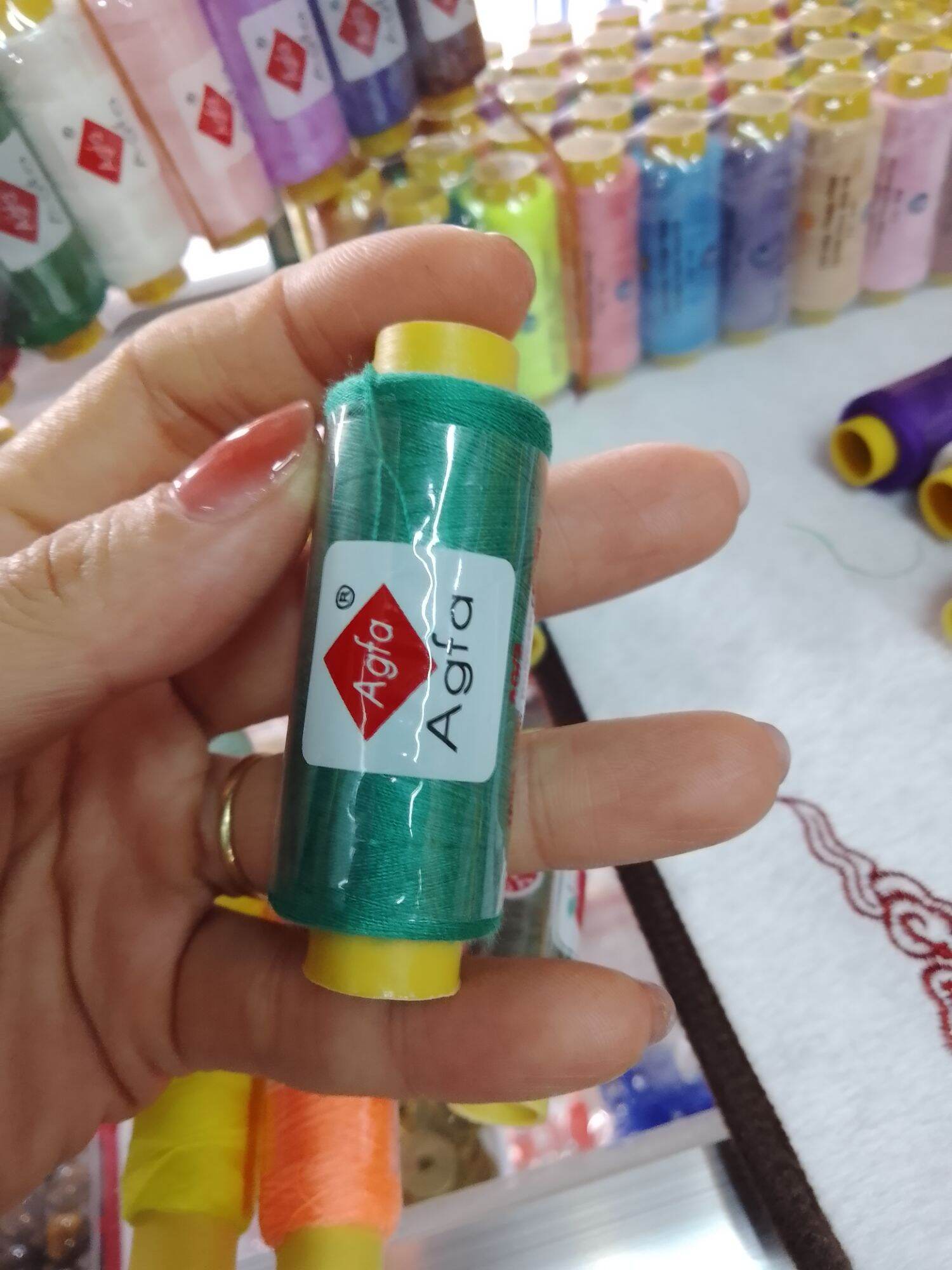 Cuộn chỉ may quần áo agfa, cuộn chỉ may đồ siêu bền nhiều màu bán lẻ ...