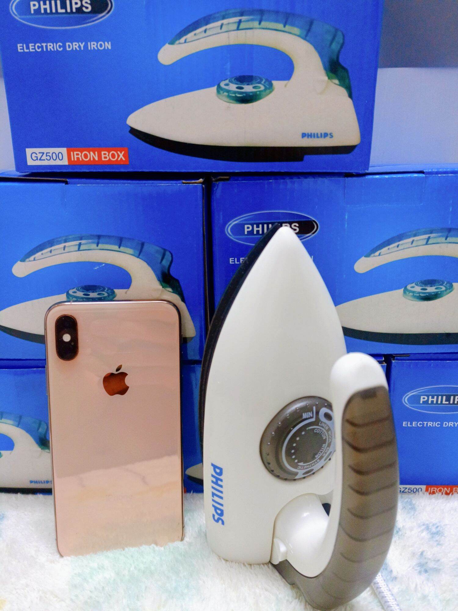 Bàn ủi du lịch mini Philip gấp gọn tiện lợi - Bàn là khô philip xếp gọn ...