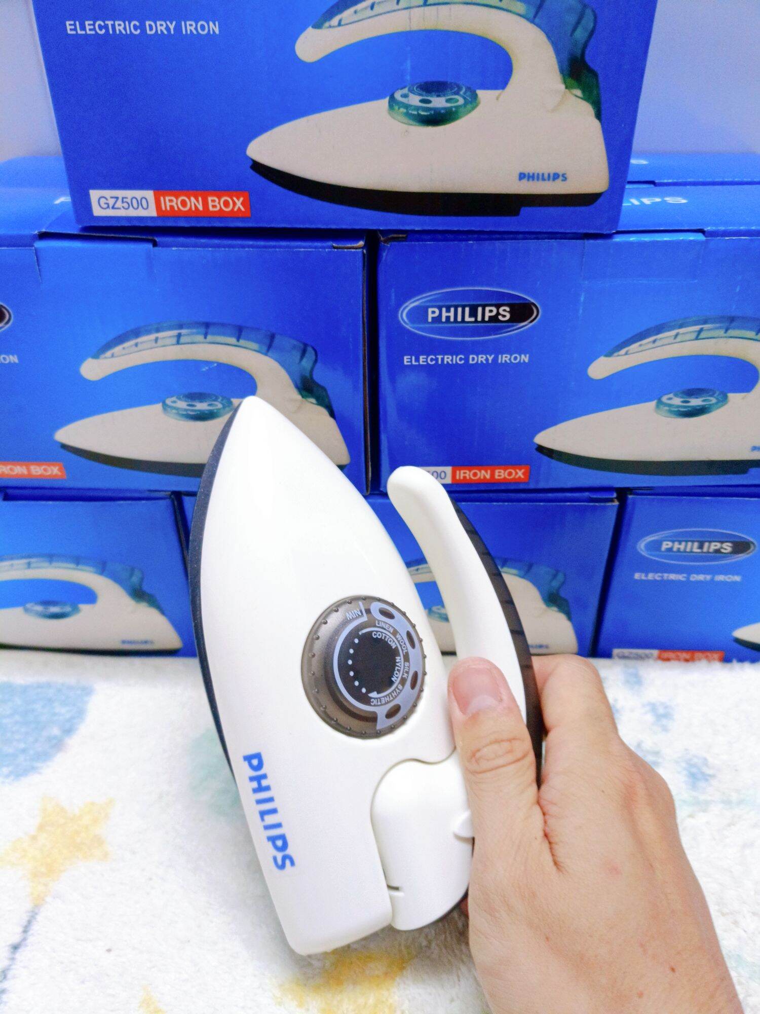 Bàn ủi du lịch mini Philip gấp gọn tiện lợi - Bàn là khô philip xếp gọn ...