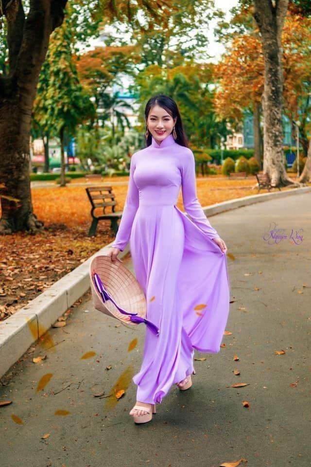 ÁO DÀI THIẾT KẾ TRUYỀN THỐNG LUA TƠ NHÂT TRON CO GIÃN SANG TRỌNG ...