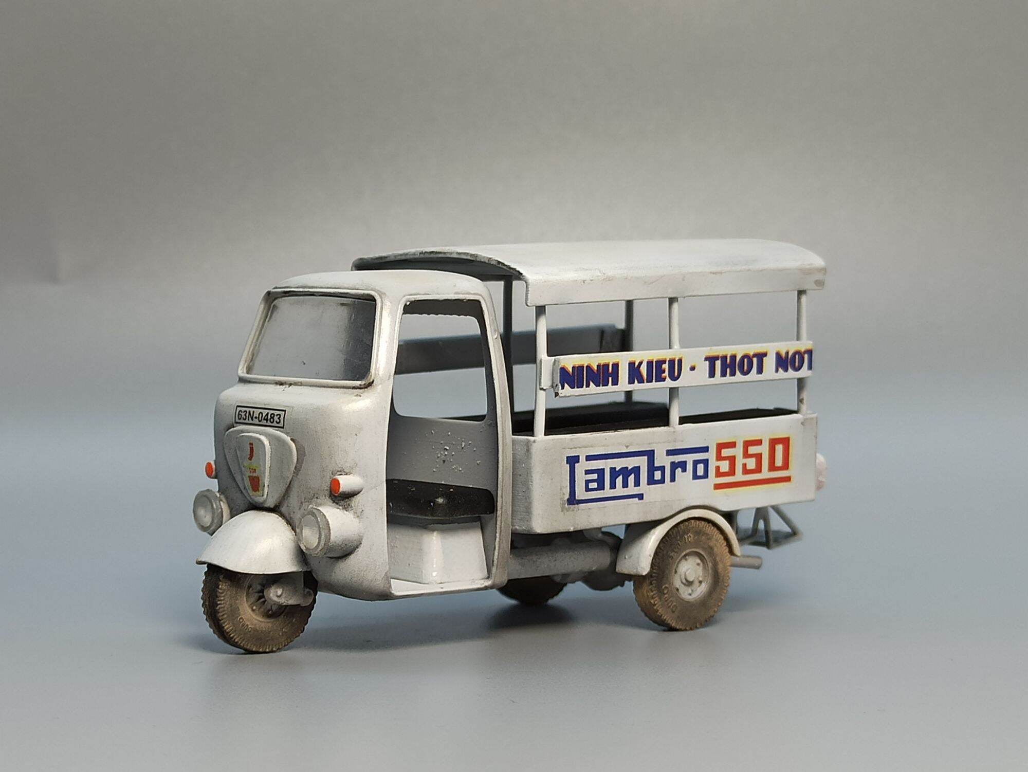 Mô hình xe Lambro 550 tỷ lệ 1/43 | Lazada.vn