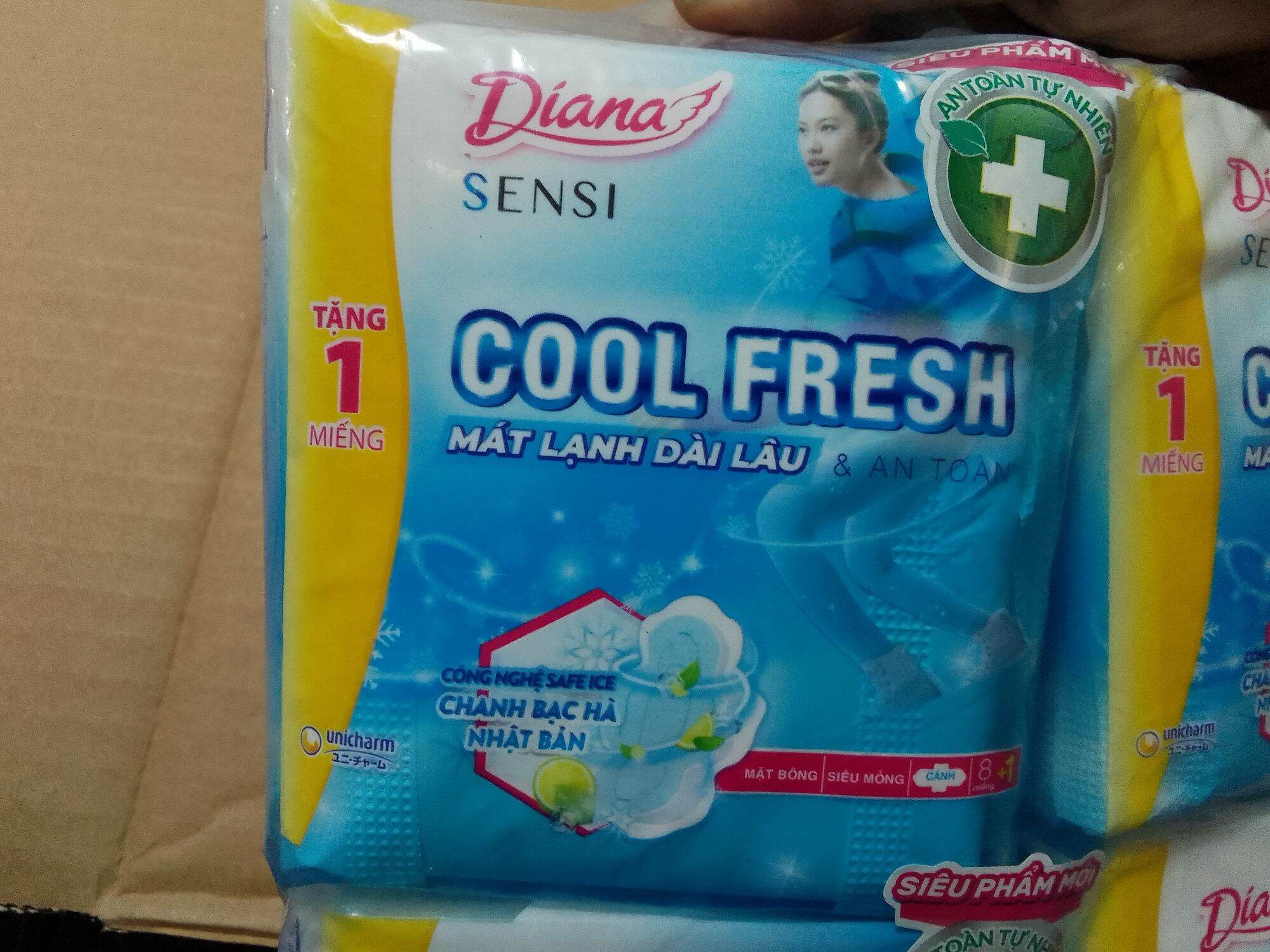 (Tặng 1 miếng) Băng vệ sinh Diana sensi cool fresh mát lạnh siêu mỏng có cánh 8 miếng +1 miếng ...